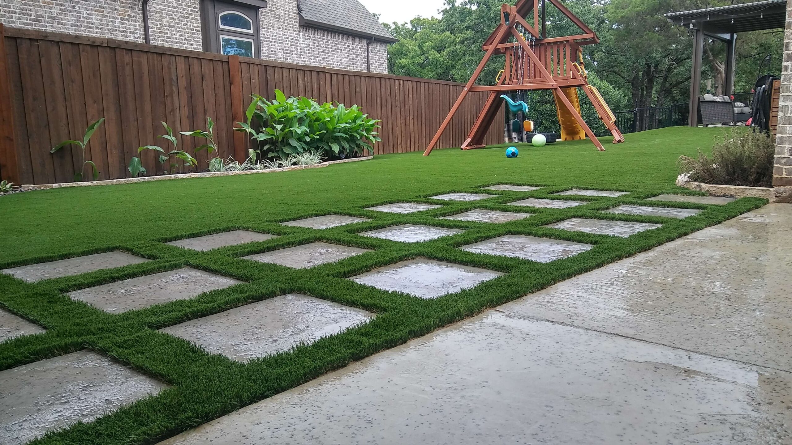 10 Benefits of Having a Synthetic Lawn In Houston Texas