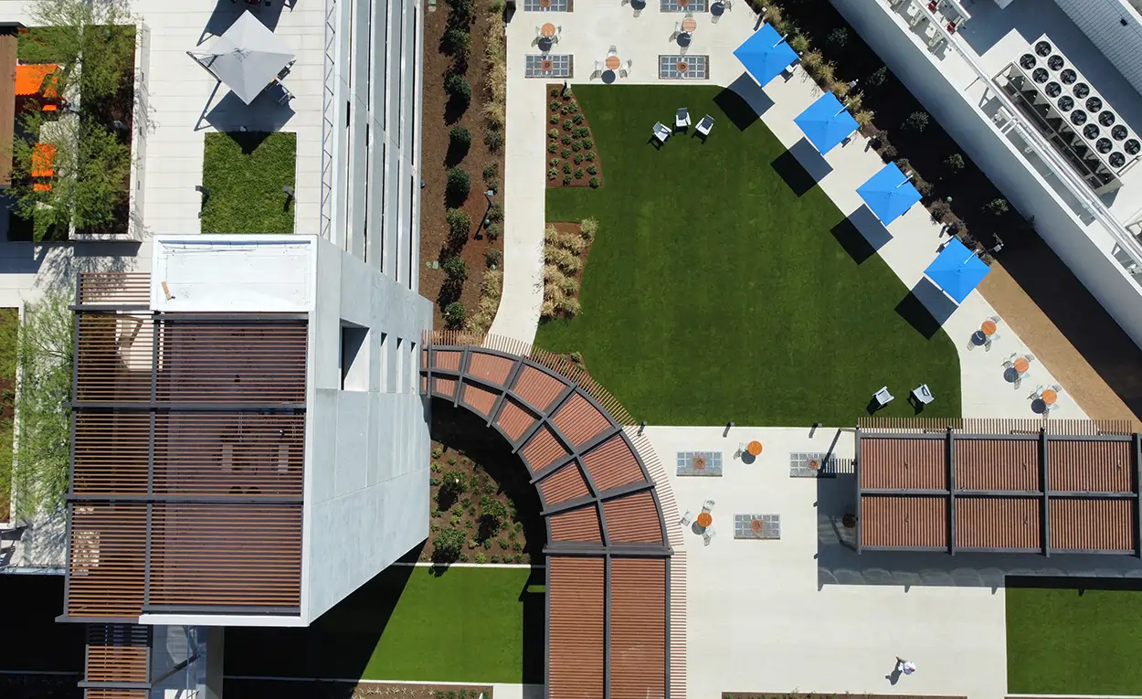 Quanta Services Artificial Grass Project | Commercial Turf | SYNLawn