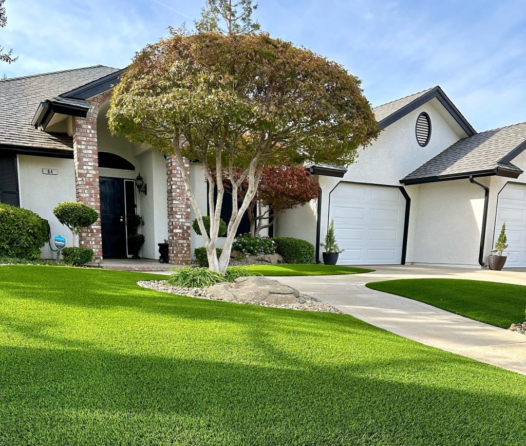 Why Houston Artificial Grass Beats Summer Lawn Woes
